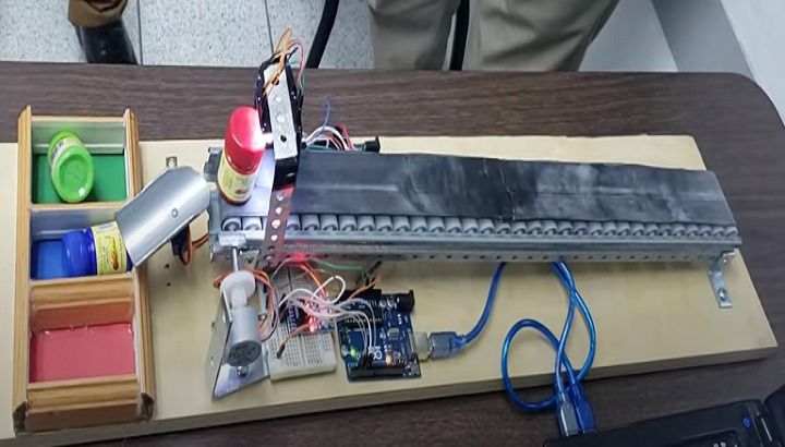 Conveyor Belt Control System with ESP8266 and Servo Motor for Item Sorting